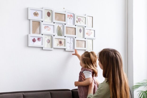 Creative Layout Ideas for a Family Photo Wall That’s Not Boring - Jewel ...
