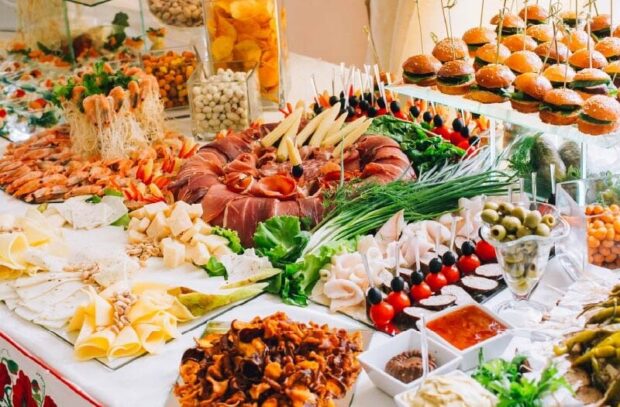 How to Plan a Surprise Engagement Party: Tips for a Seamless ...